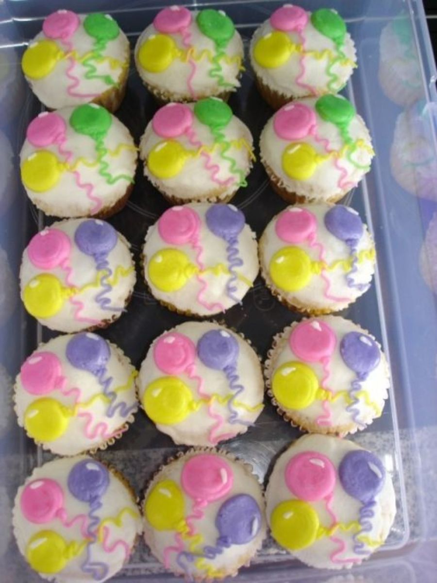 Balloon Cupcakes - CakeCentral.com