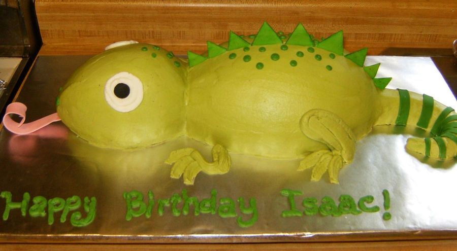 Lizard Birthday Cake - CakeCentral.com