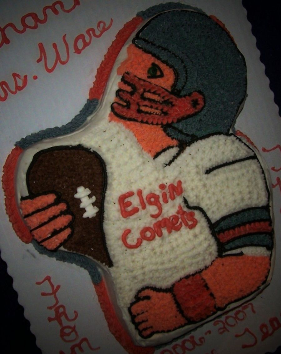 Comet Football Player - CakeCentral.com