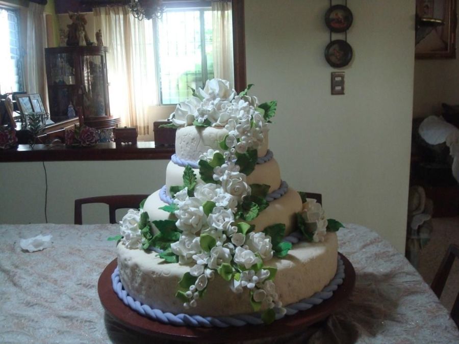 Cake_Patricia.jpg - CakeCentral.com