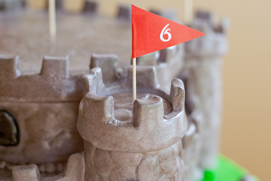 Medieval Castle - CakeCentral.com