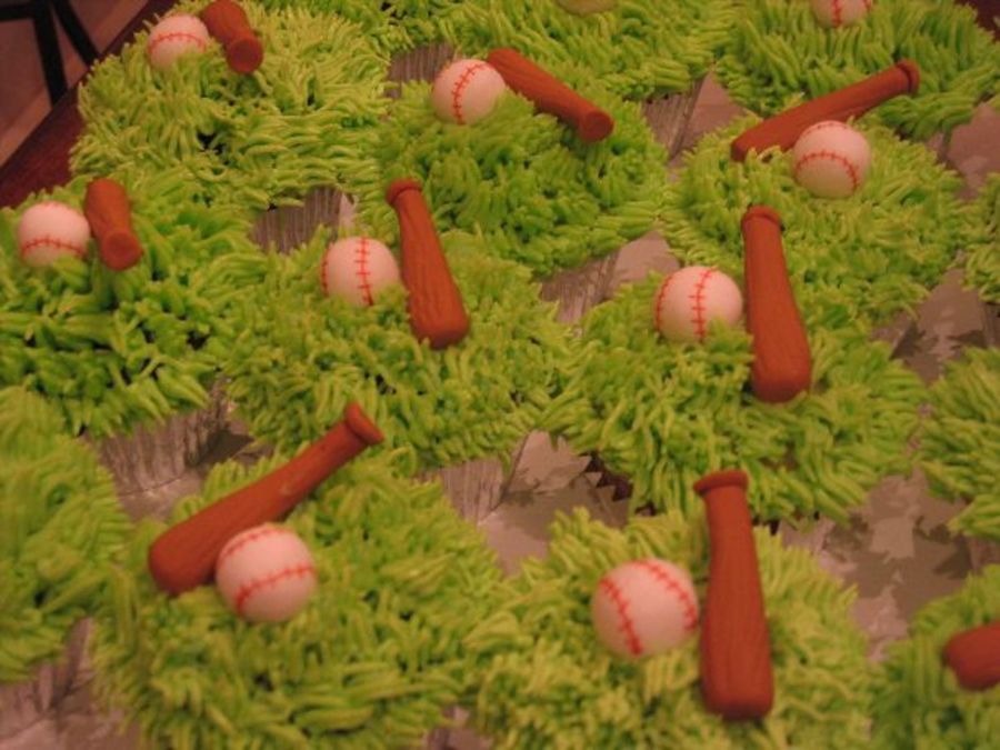 Baseball Cupcakes - CakeCentral.com