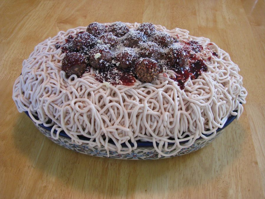 Spaghetti Cake - CakeCentral.com