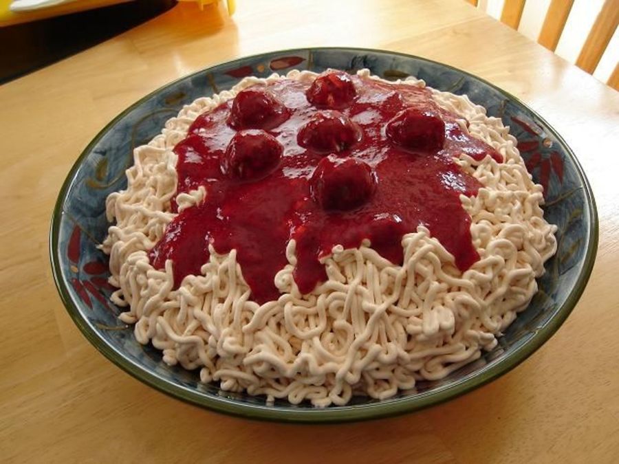 Spaghetti Cake - CakeCentral.com