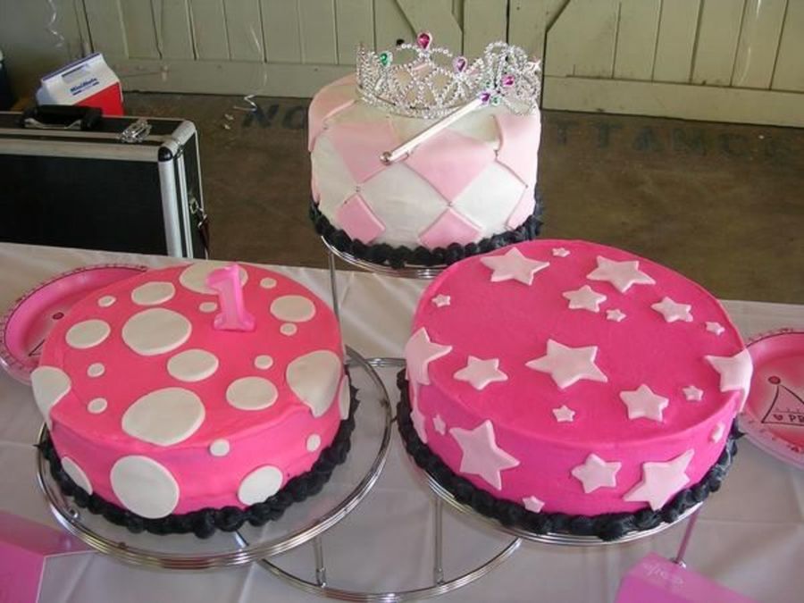 Alexa's Cake - CakeCentral.com