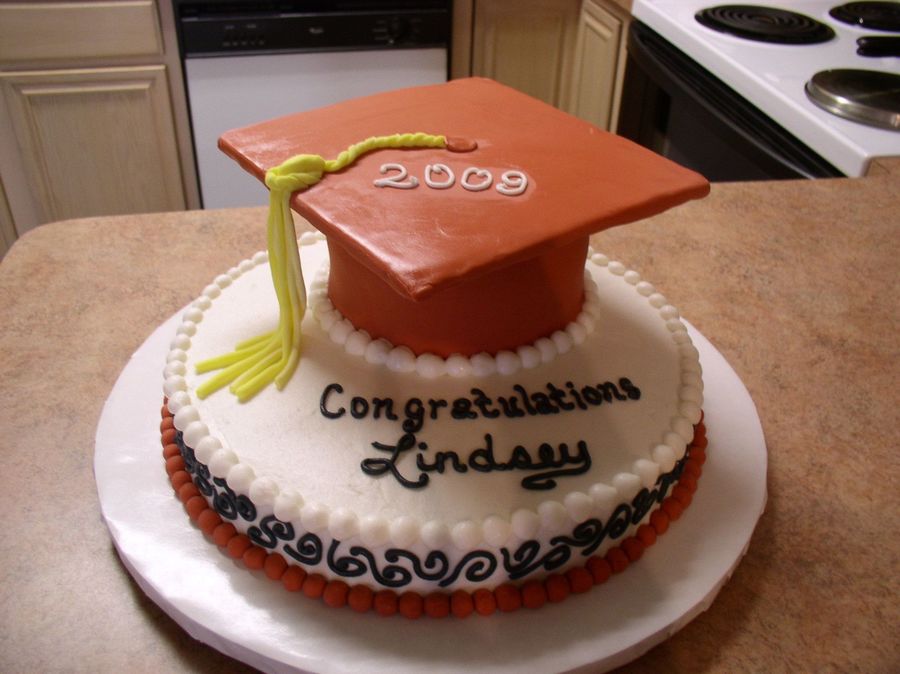 Graduation Cap Cake - CakeCentral.com