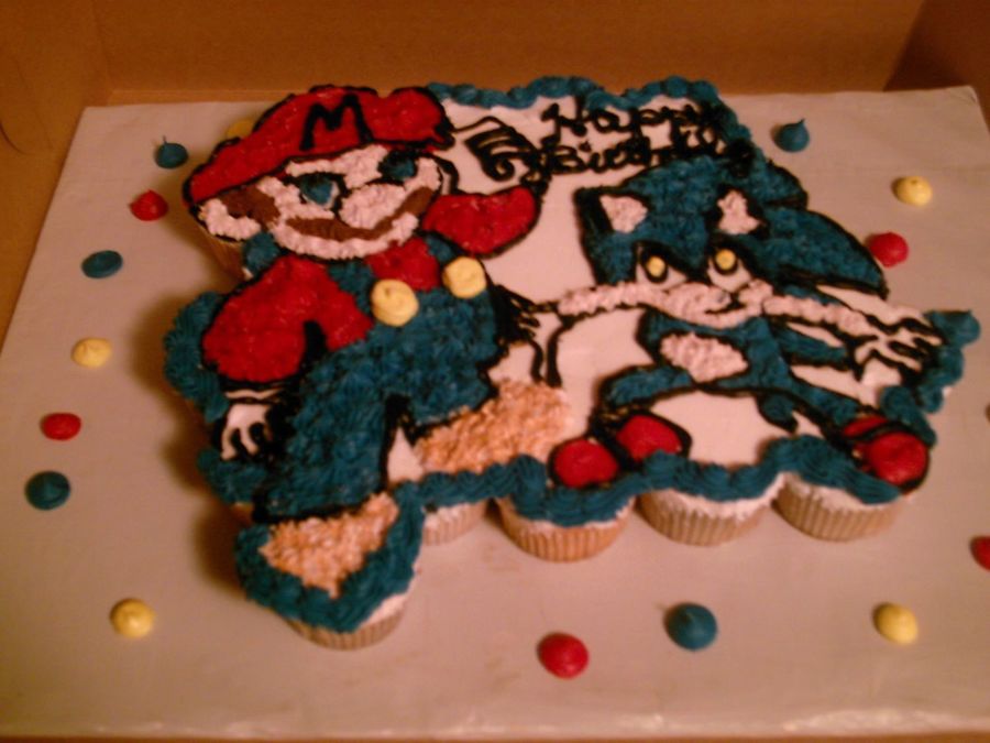 Mario & Super Sonic - CakeCentral.com
