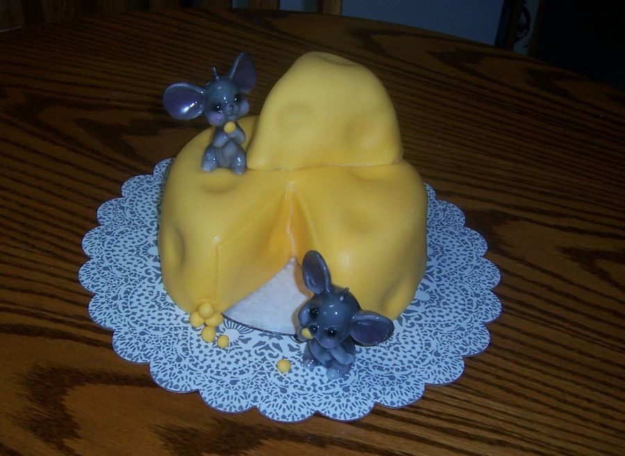 Mouse & Cheese Cake - CakeCentral.com