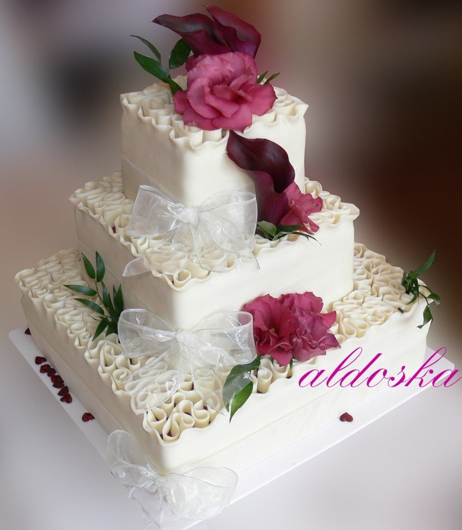 "curly" Cake With Fresh Flowers - CakeCentral.com