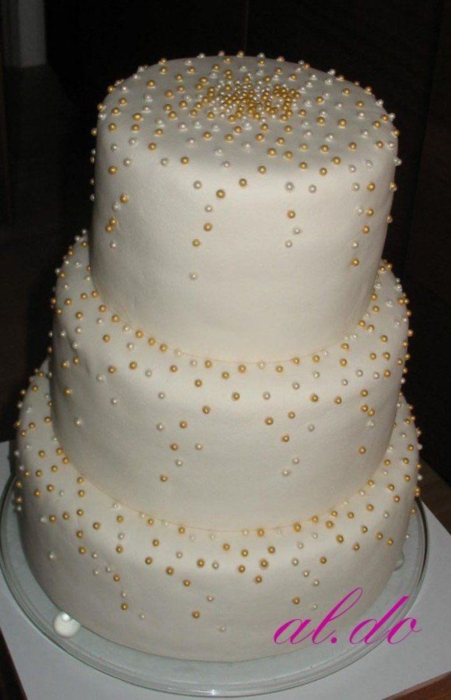 Pearl Cake - CakeCentral.com