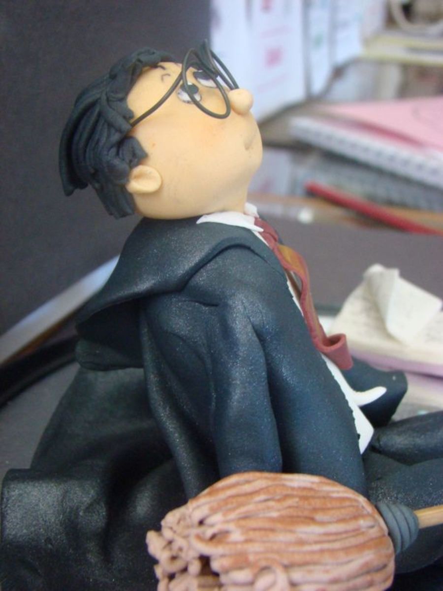 Harry Potter Side View - CakeCentral.com