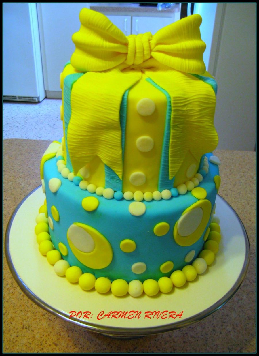 Bizcocho_Lazo_Amarillo.jpg - CakeCentral.com