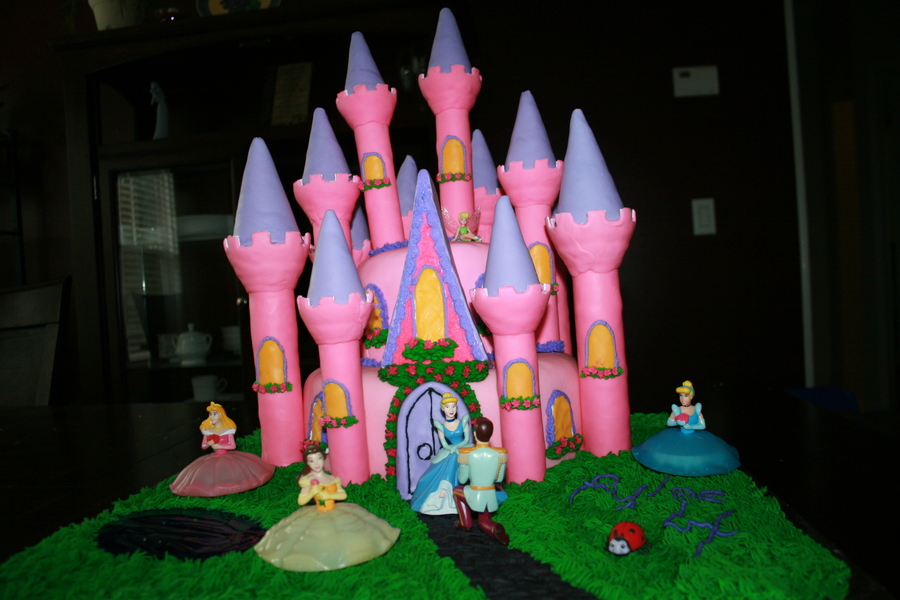 Princess Castle Cake - CakeCentral.com