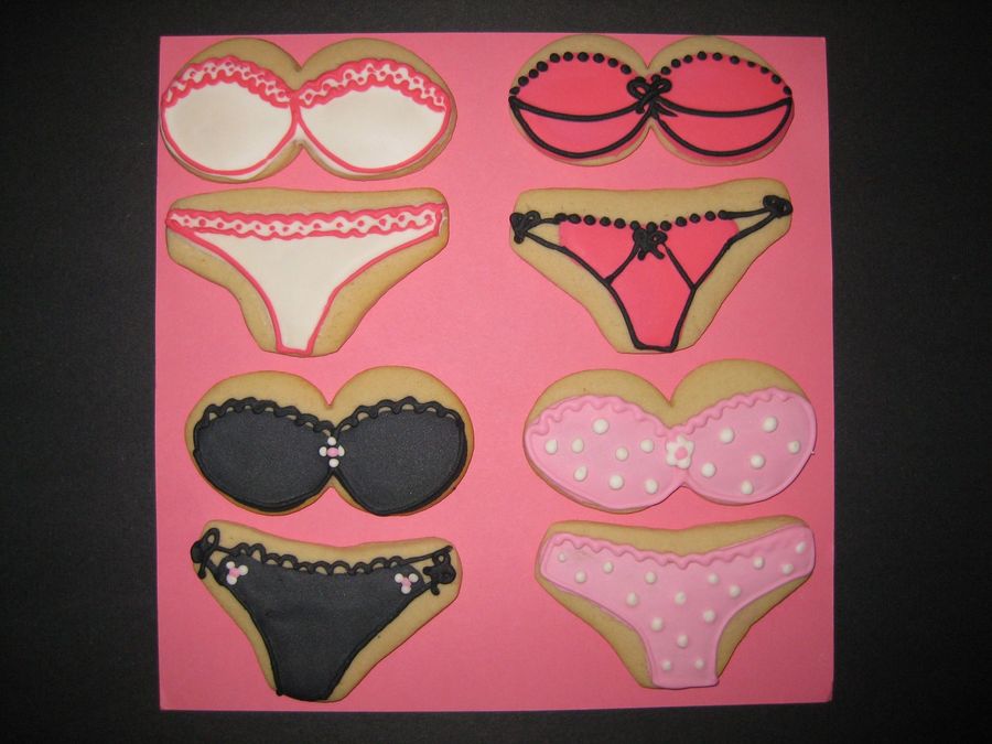 Bras & Panties! - CakeCentral.com