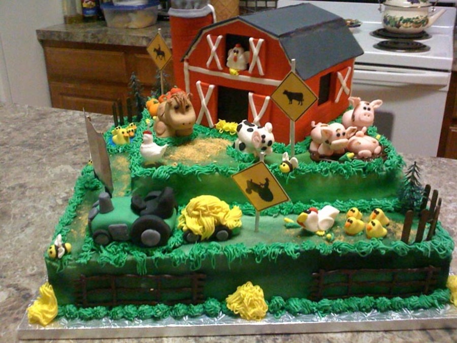 Barnyard Birthday Cake - CakeCentral.com