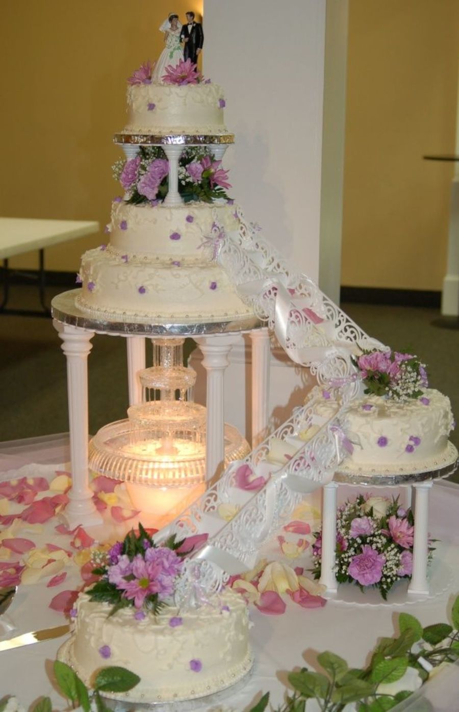 Romantic Fountain - CakeCentral.com