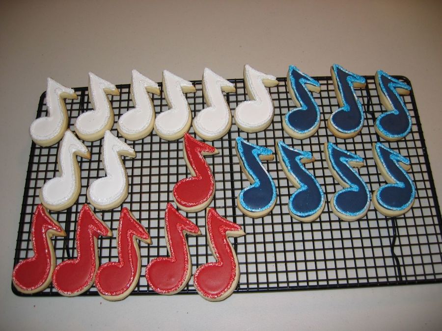 Music Notes Cookies With Sparkle - CakeCentral.com