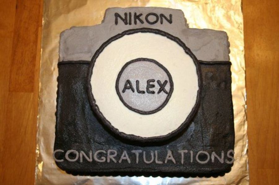 Camera Cake - CakeCentral.com