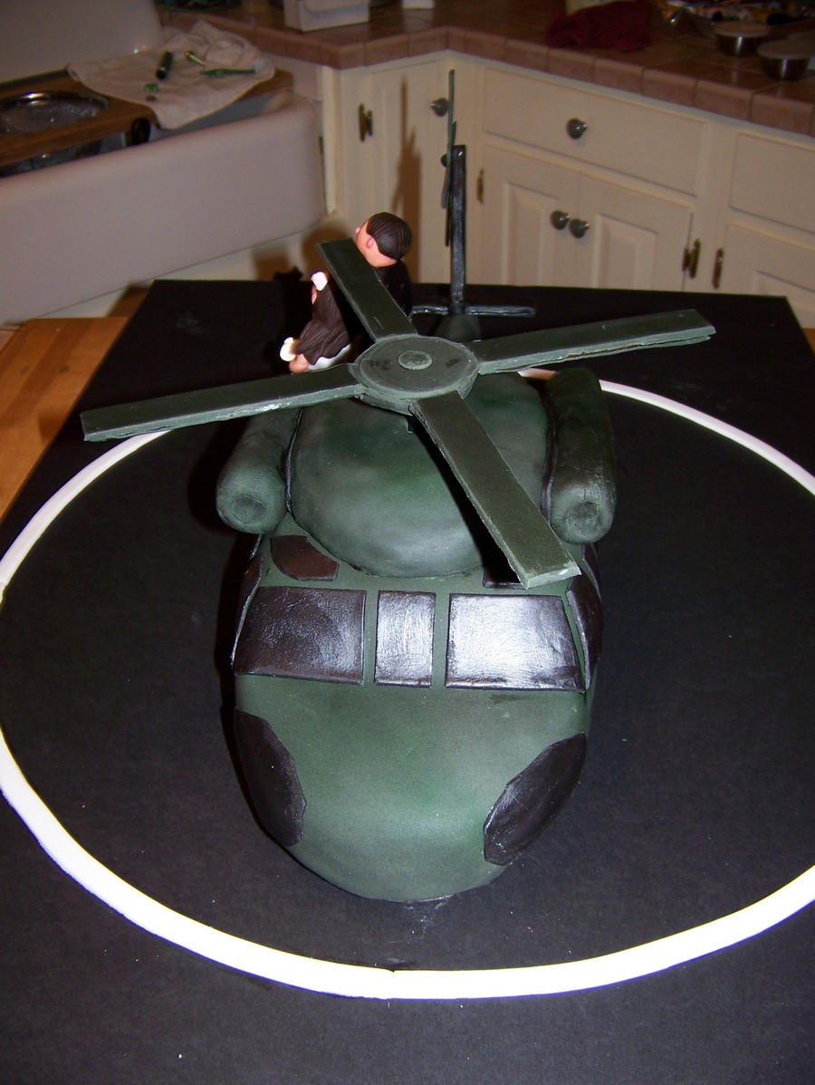 Black Hawk Helicopter Groom's Cake - CakeCentral.com