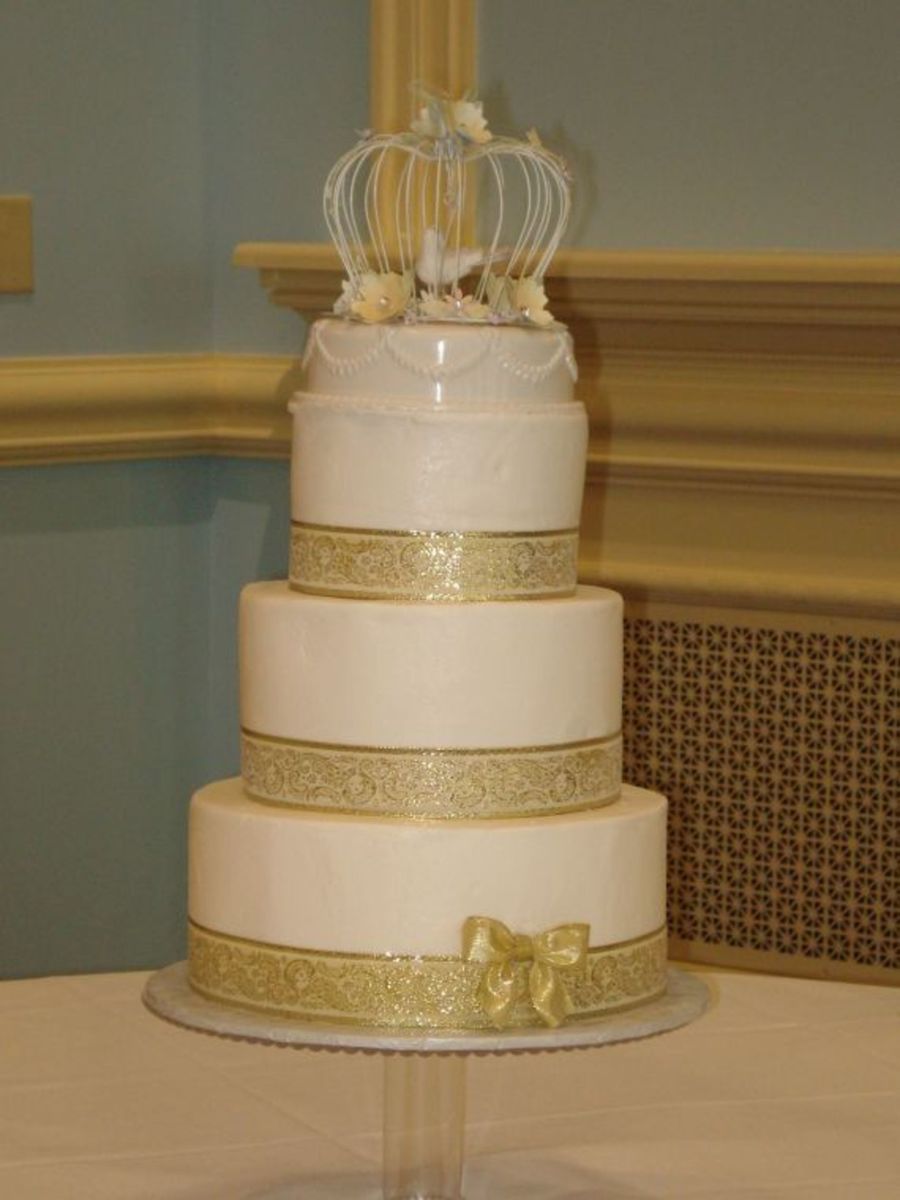 Gabrielles Wedding Cake - CakeCentral.com