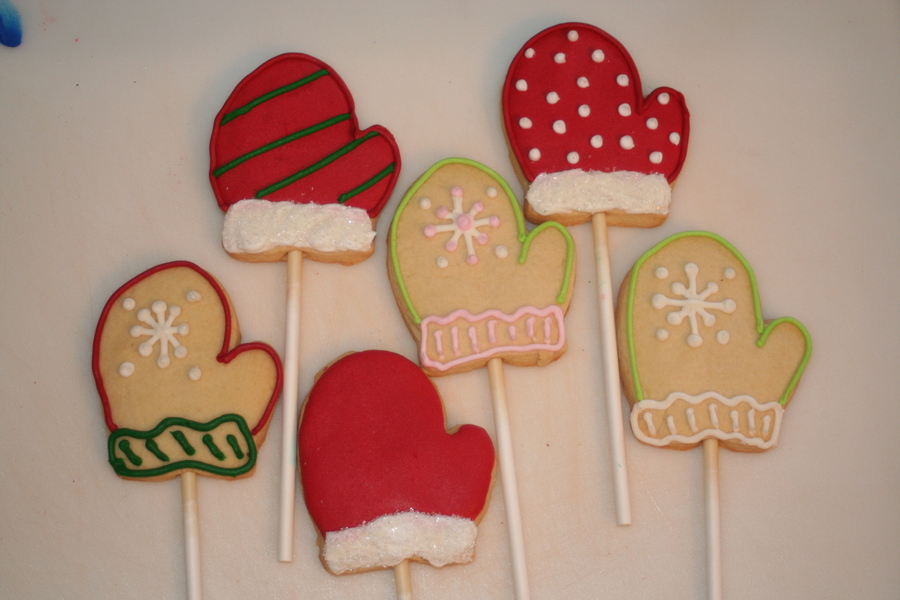 Mittens - CakeCentral.com