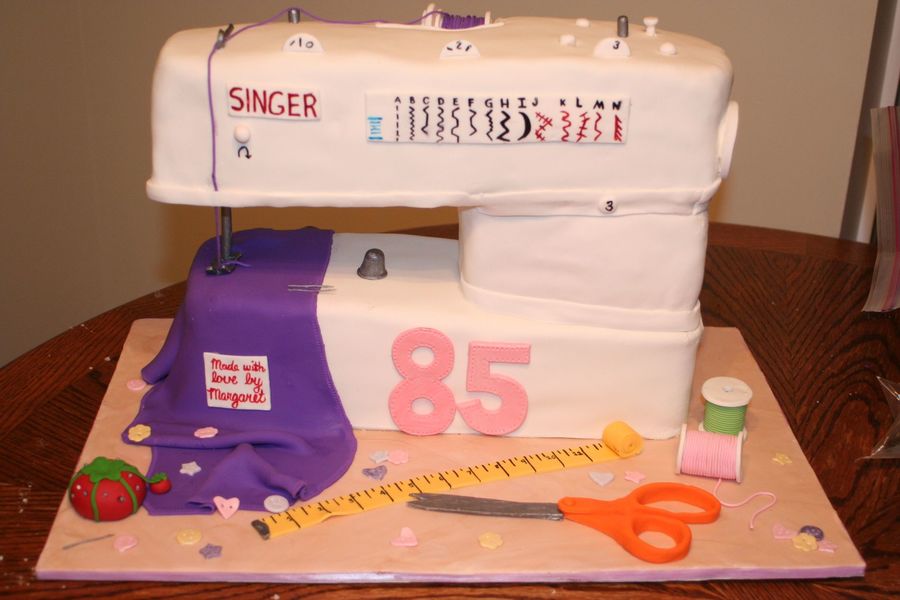 Sewing Machine - CakeCentral.com