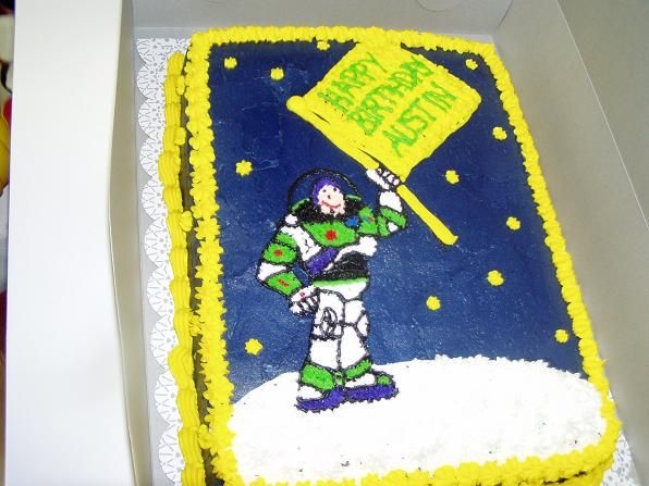 Buzz Lightyear Cake - CakeCentral.com