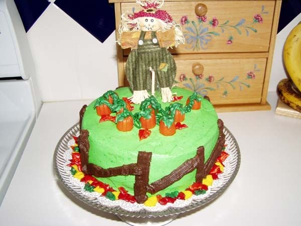 Scarecrow Cake - CakeCentral.com