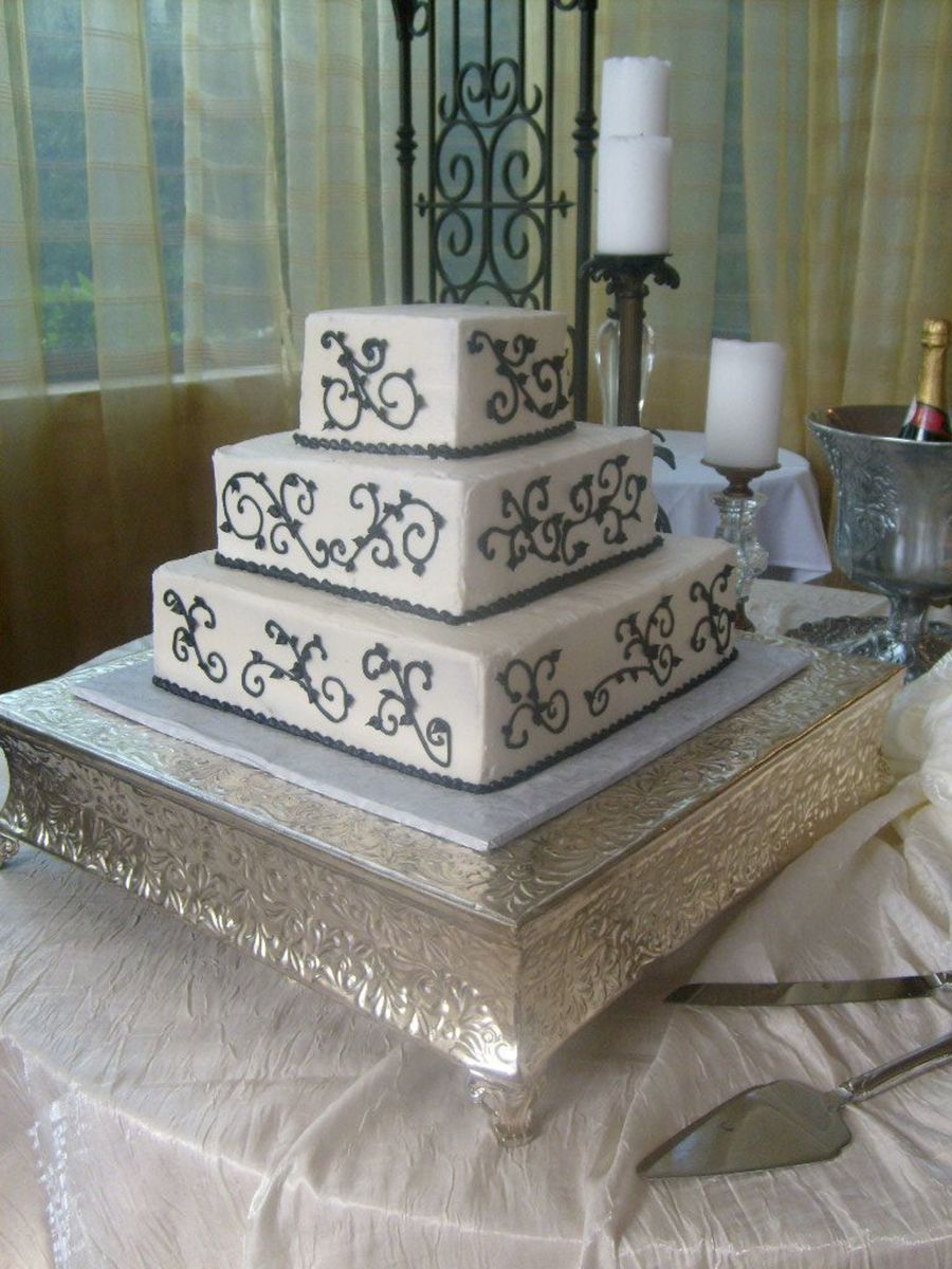 Black And White Scrolls Side View - CakeCentral.com