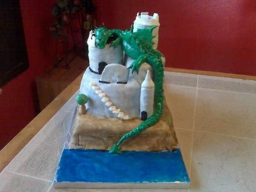 Dragon Castle Cake - CakeCentral.com