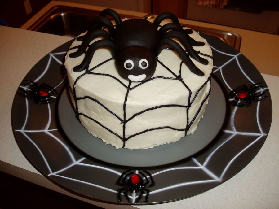 Spider Cake - CakeCentral.com