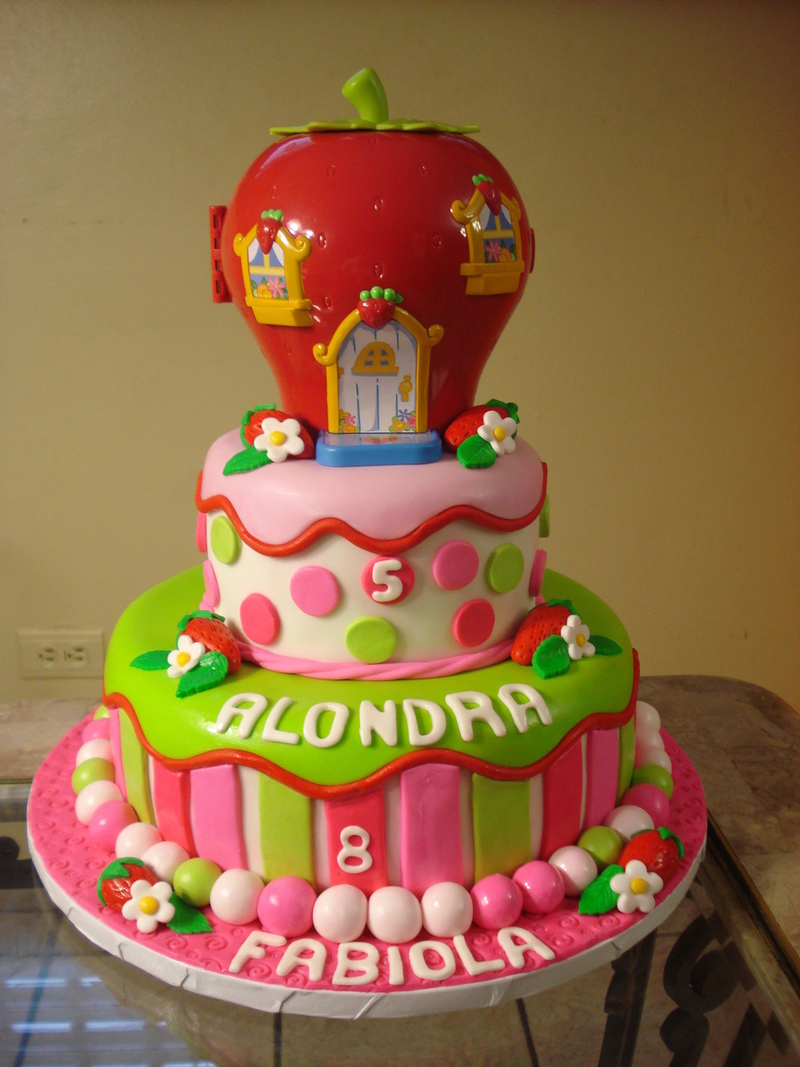 Alondra Y Fabiola - CakeCentral.com