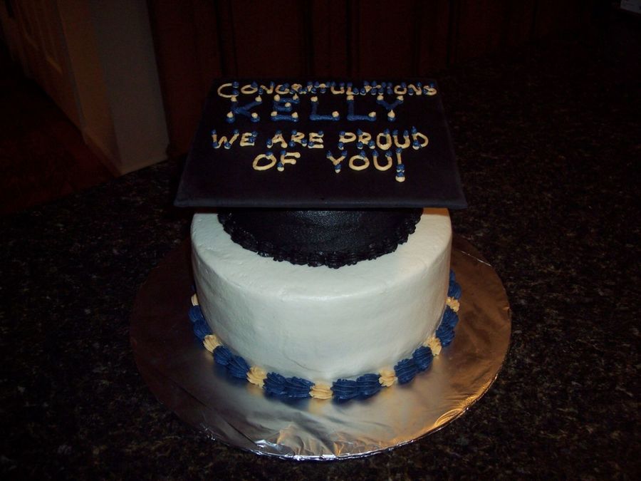 Graduation Cap Cake - CakeCentral.com