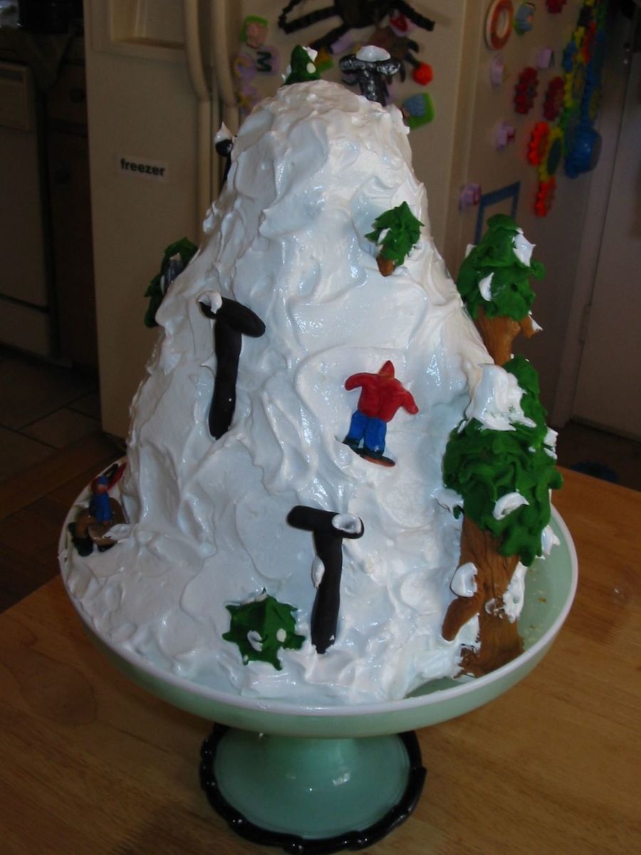 Ski Mountain - CakeCentral.com