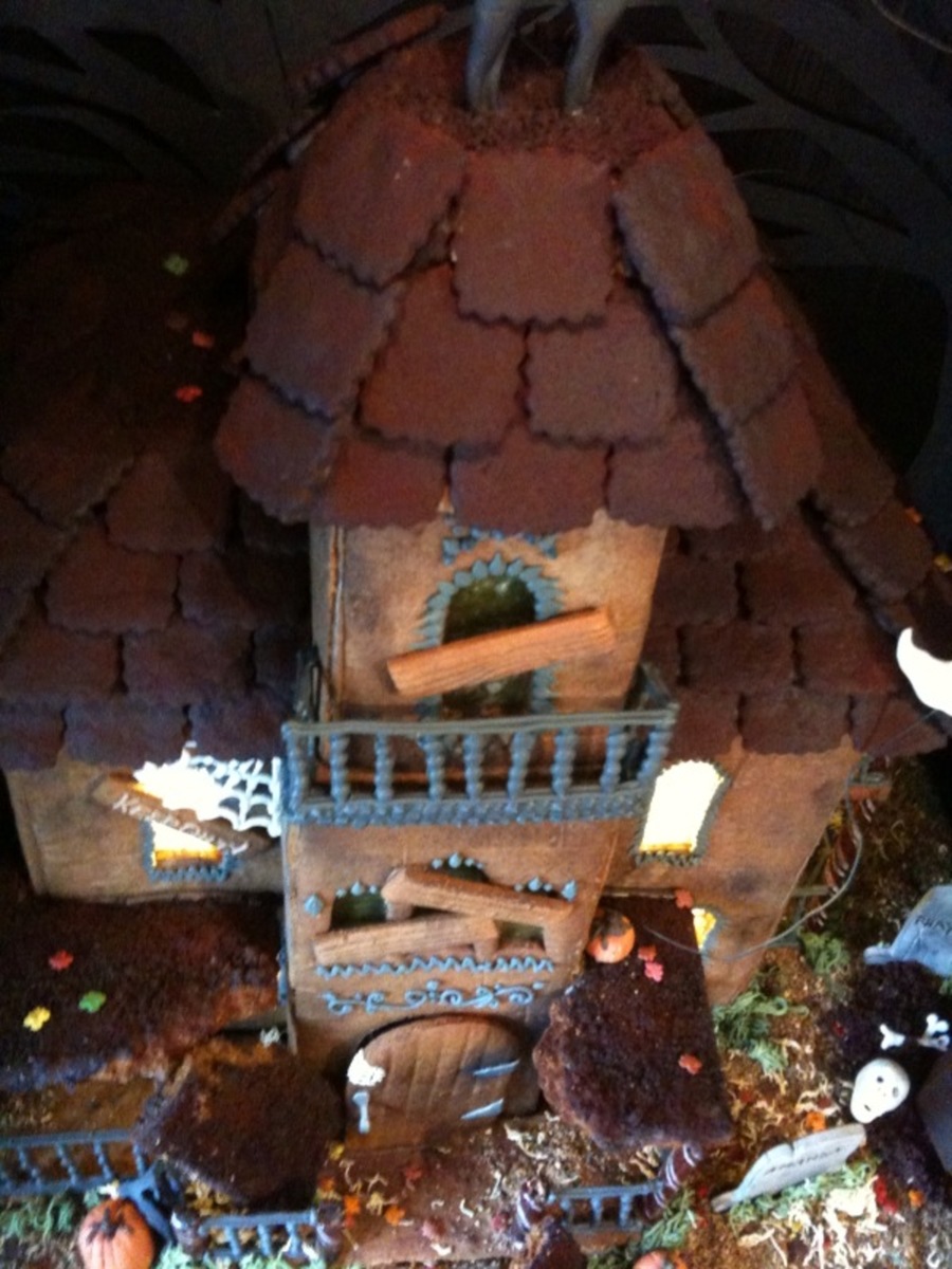 Halloween Haunted Gingerbread - CakeCentral.com