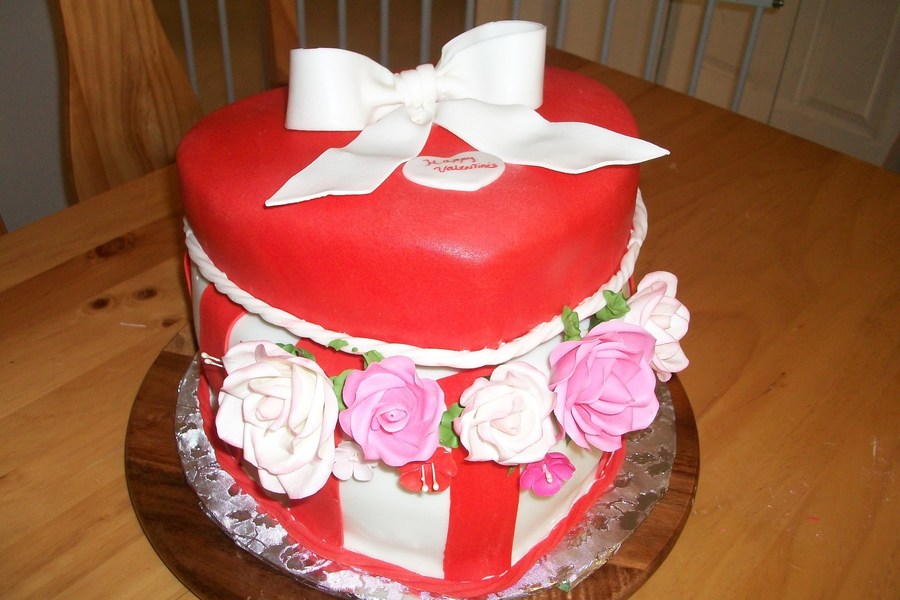 Open Heart Box Cake - CakeCentral.com