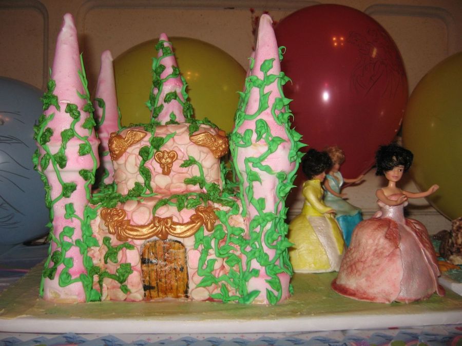 Alexa's Princess Castle Cake - CakeCentral.com