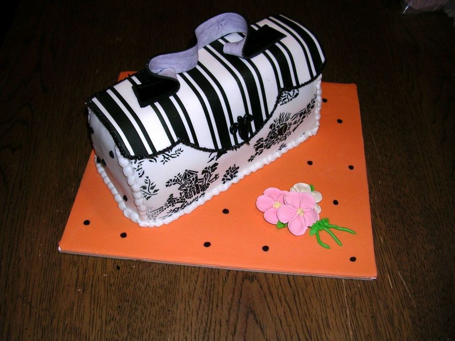 Real Cake Based On Nick Lodge - CakeCentral.com
