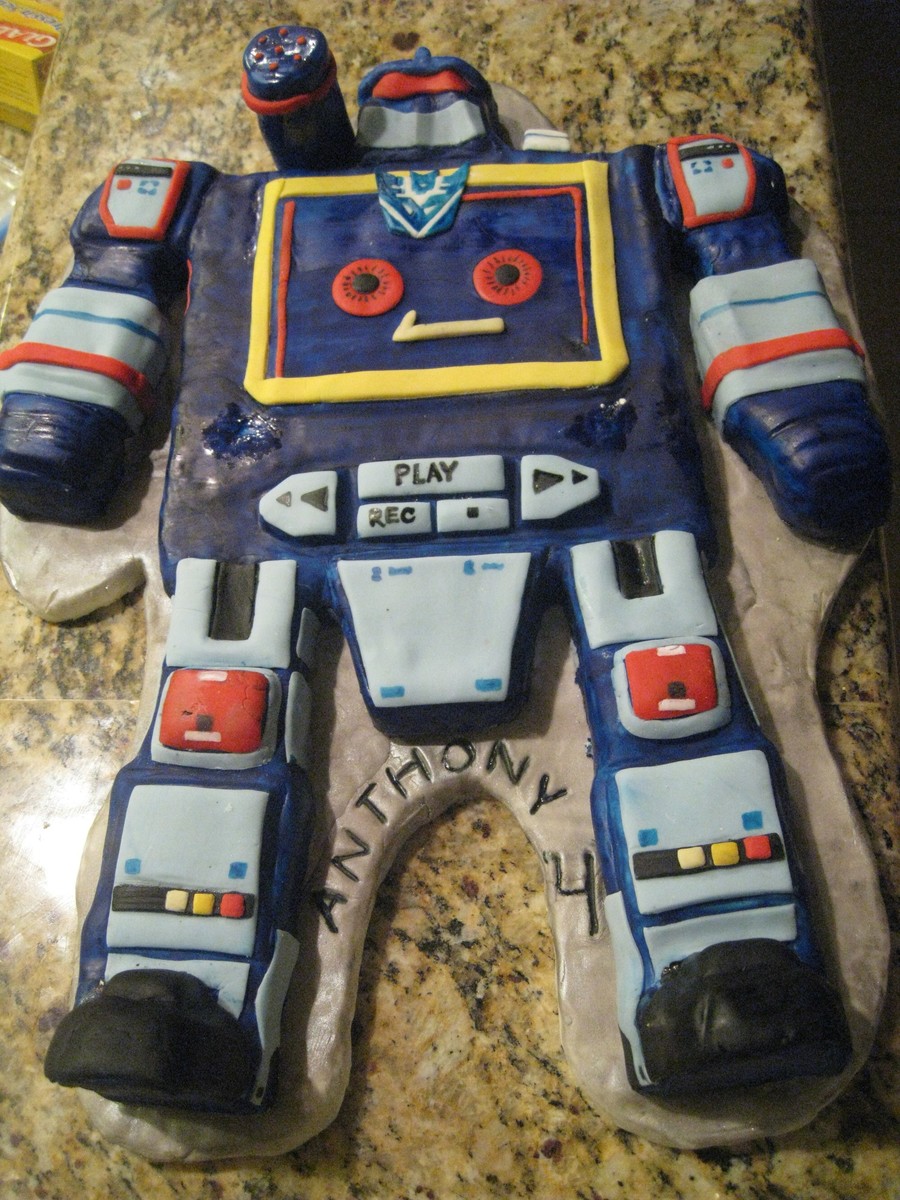 Original Soundwave Transformer - CakeCentral.com