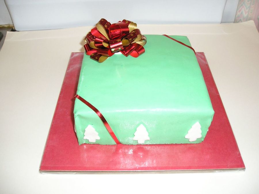 Christmas Present Cake - CakeCentral.com