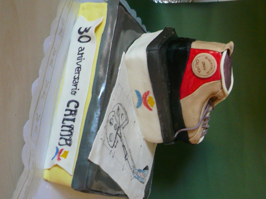 30 Aniversary Cake Calma Climber Up - CakeCentral.com