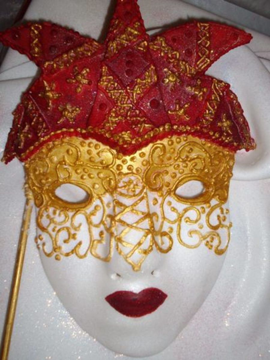 Carnival Mask - CakeCentral.com