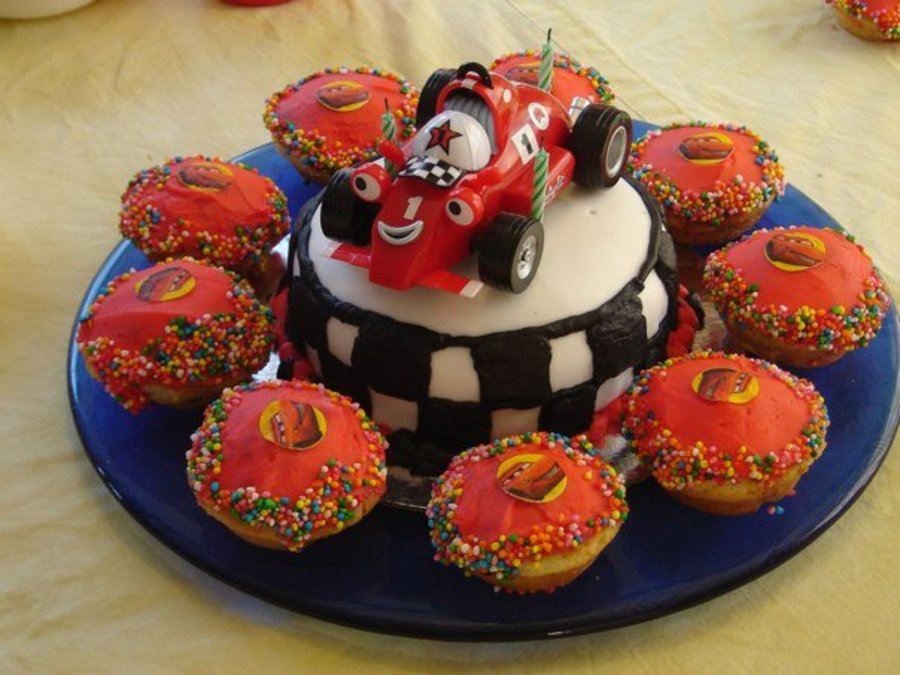 Roary Race Car And Cars - CakeCentral.com