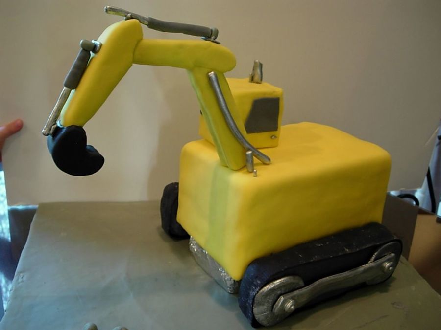Excavator Truck Cake - CakeCentral.com