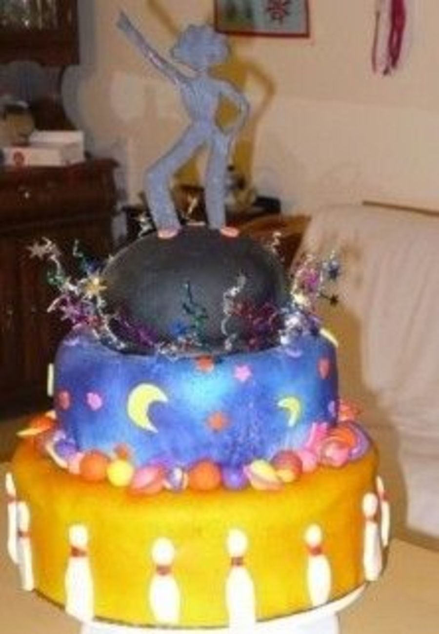 Cosmic Bowling Cake - CakeCentral.com