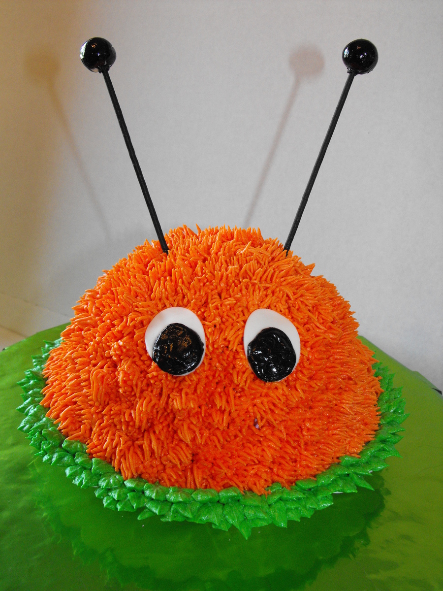 Mini Critter Cake - CakeCentral.com
