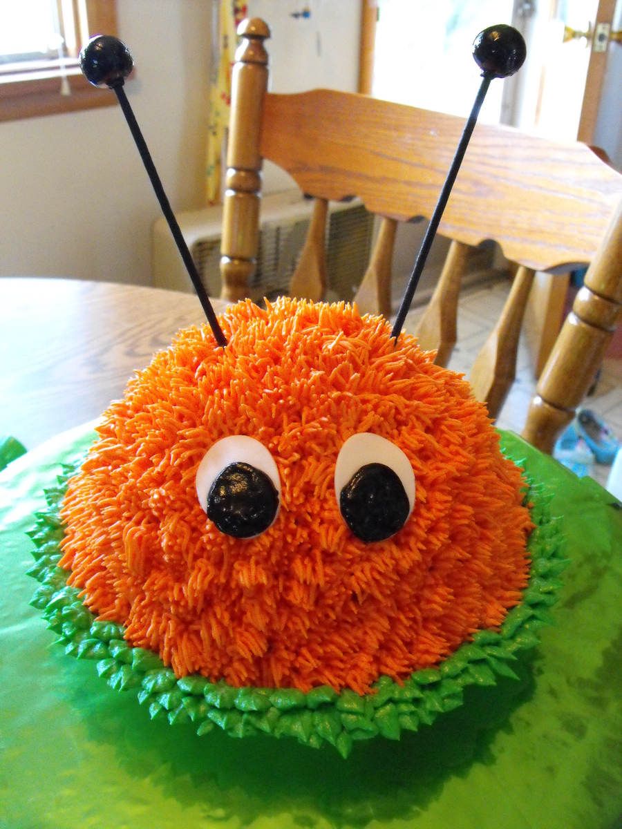 Mini Critter Cake - CakeCentral.com