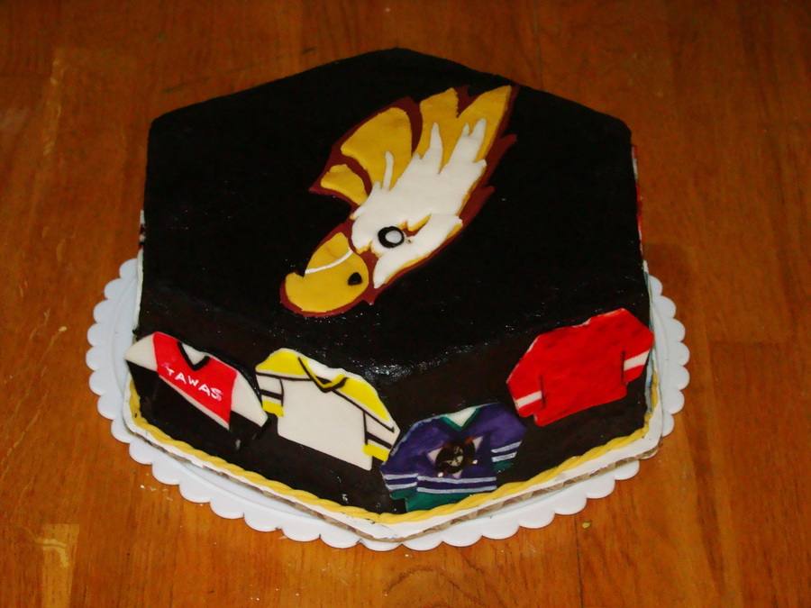 Graduation Cake - CakeCentral.com