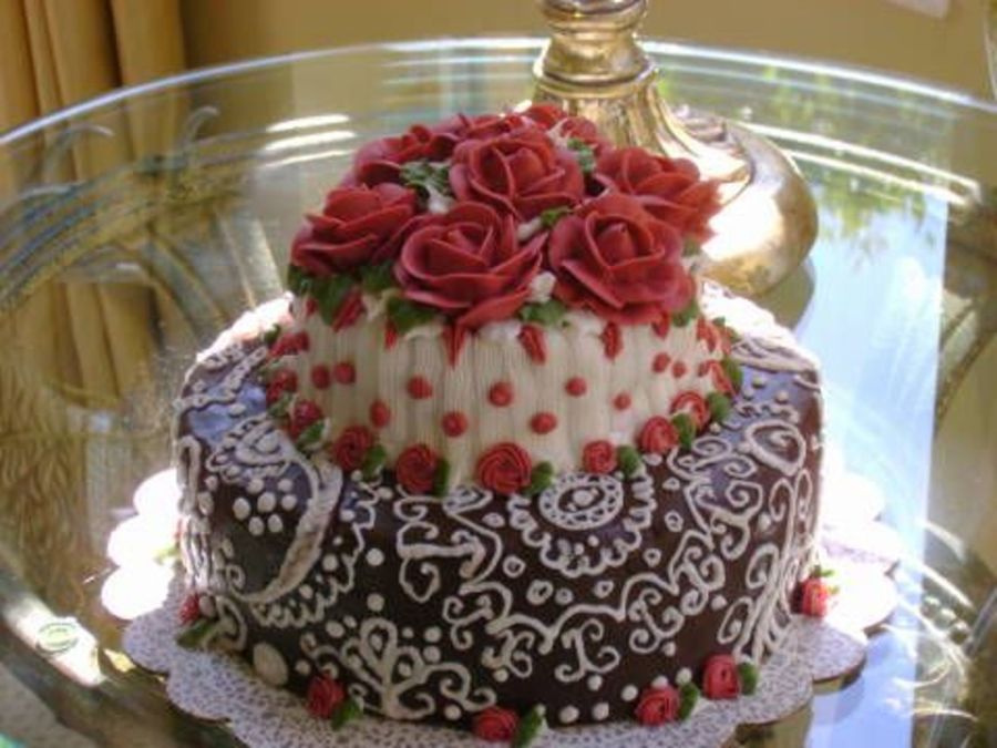 Piped Cake With Red Roses - CakeCentral.com