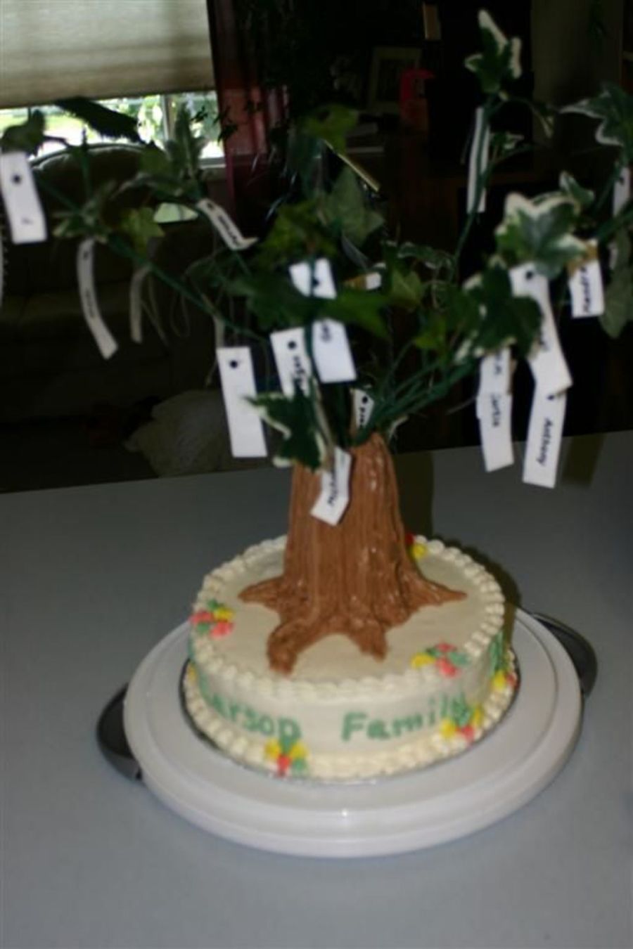 Family Tree Cake - CakeCentral.com